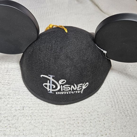 Disney | Accessories | Disney Institute Adult Graduation Cap Mickey ...